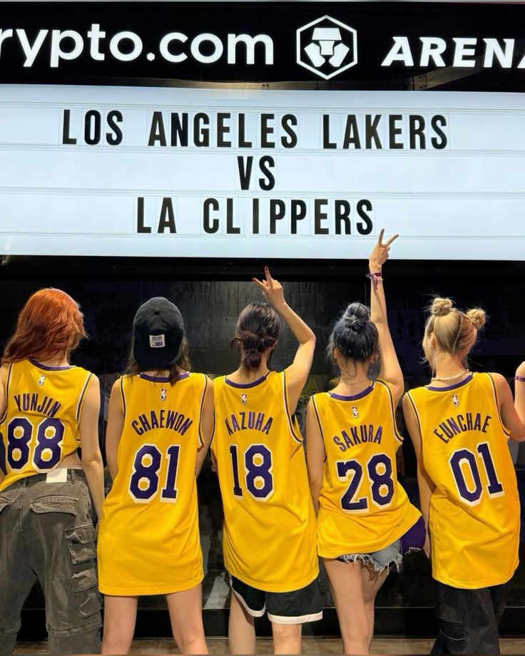 LE SSERAFIM Unisex Los Angeles Lakers Swingman Custom Jersey – KR Station